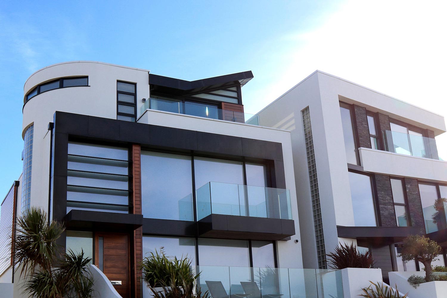 Cérémonie d'inauguration avec plaque d'inauguration